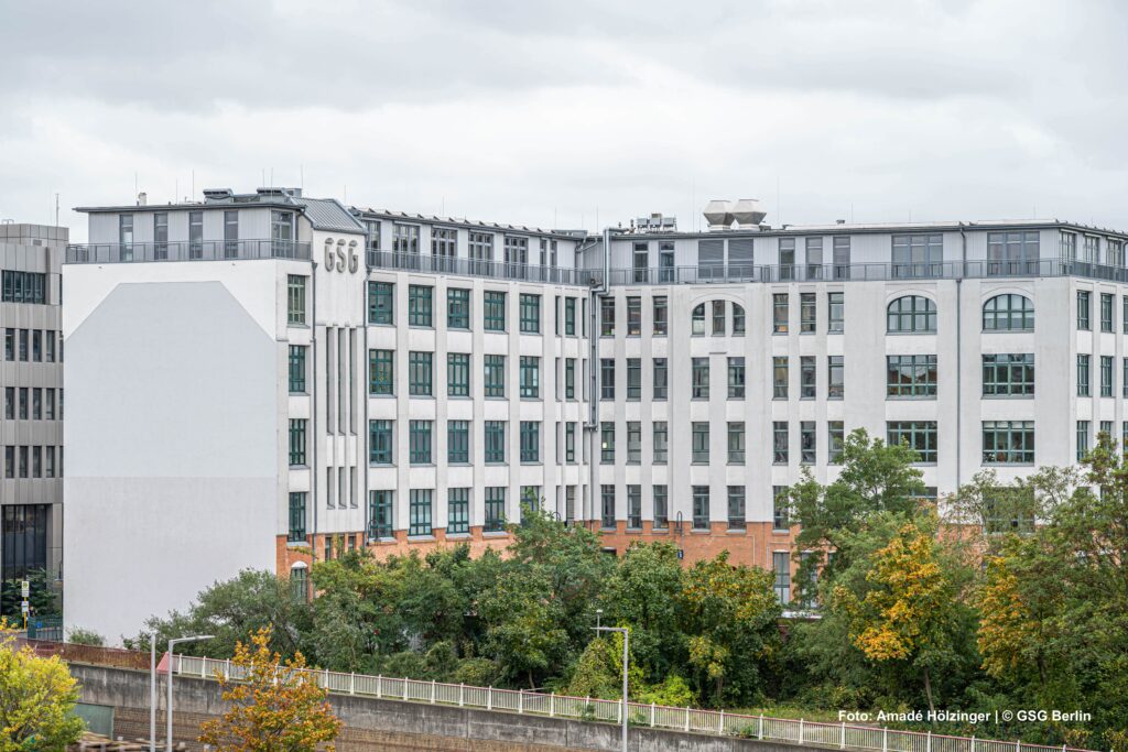 EOS Deutscher Inkasso-Dienst mietet rund 2.200 m² bei der GSG Berlin im ...