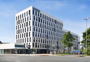 Art-Invest Real Estate erwirbt Four Points Flex by Sheraton Hotel in ...